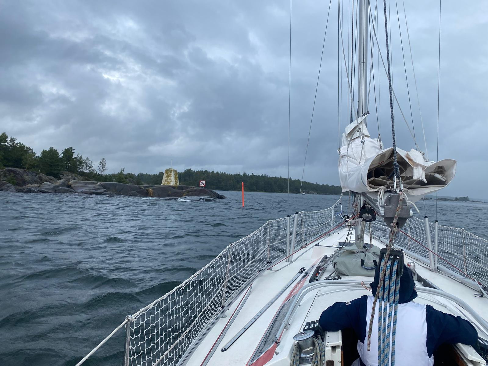 Helmsman Lady | Friilo